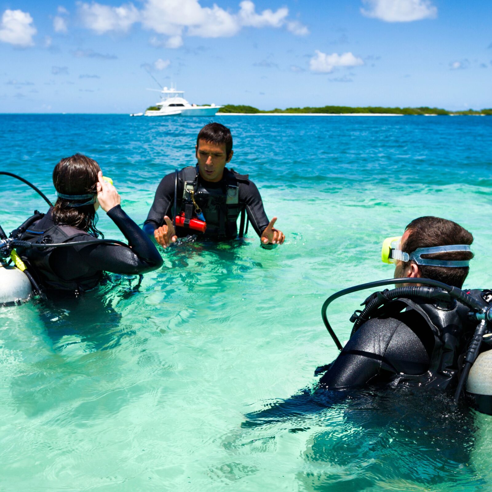 A Beginner’s Guide to Scuba Diving: Everything You Need to Know ...
