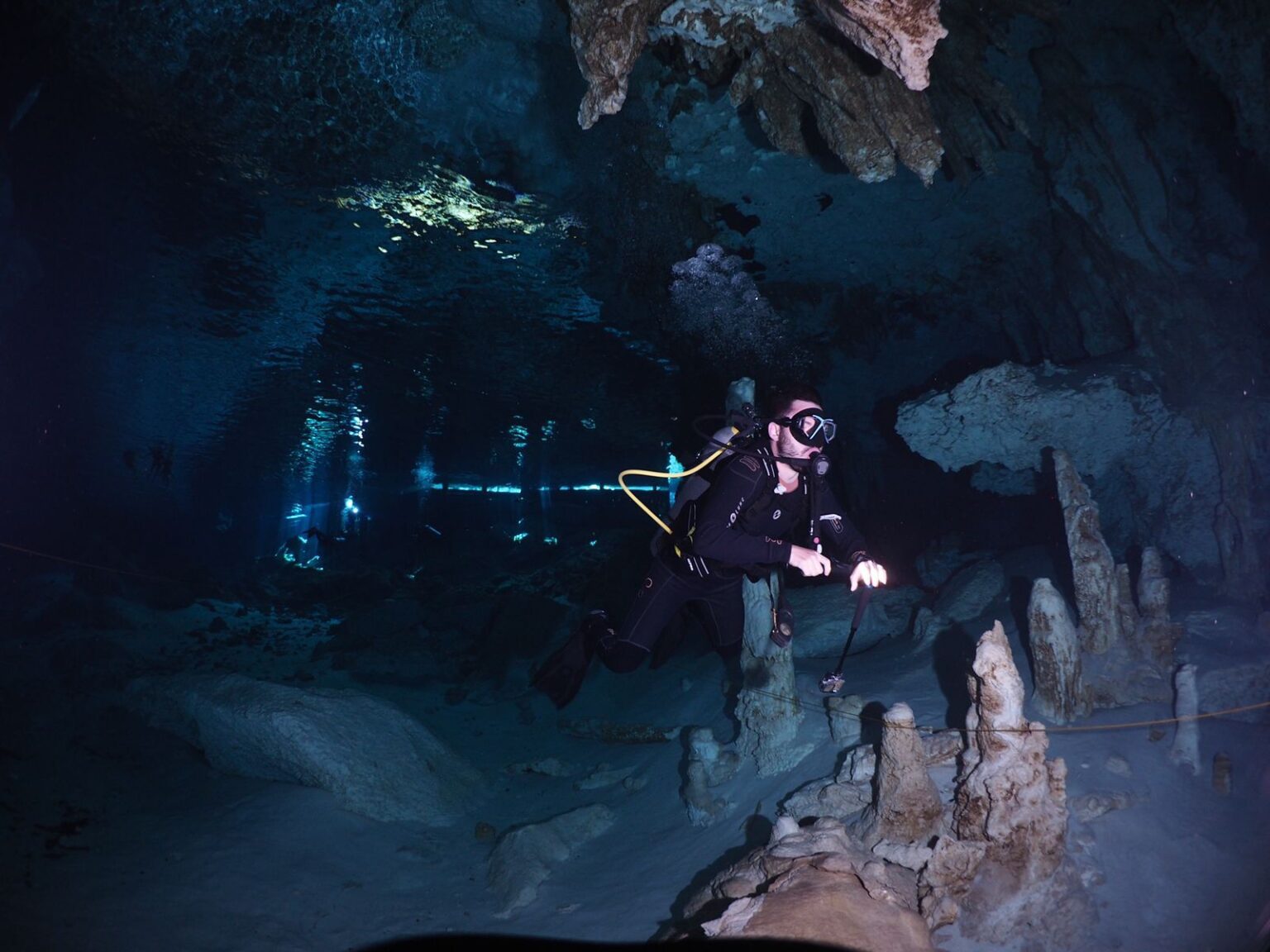 Exploring the Cenotes: Scuba Diving in Mexico’s Underwater Caves ...